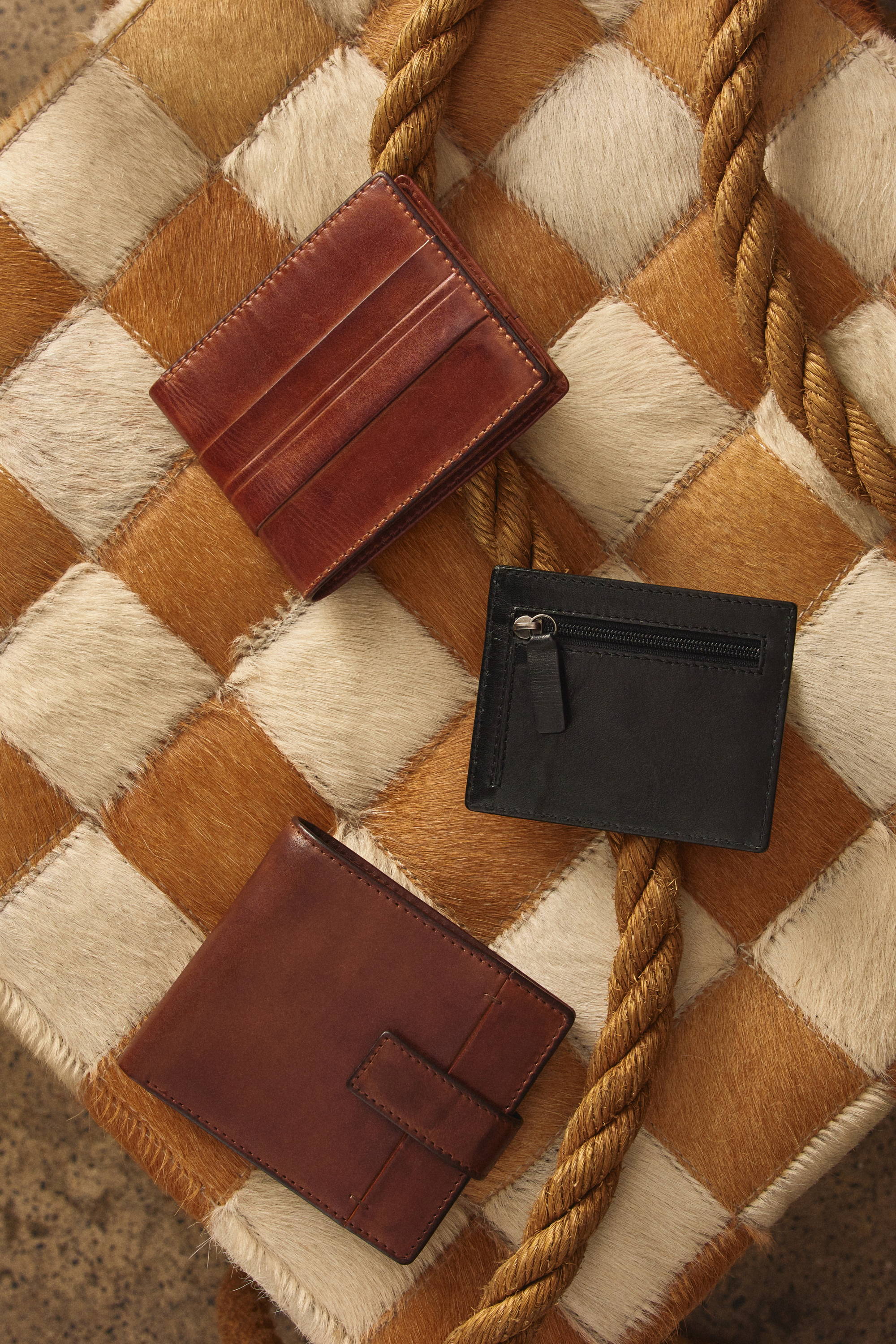 Leather Wallets: A Classic Essential for Men – Strandbags Australia