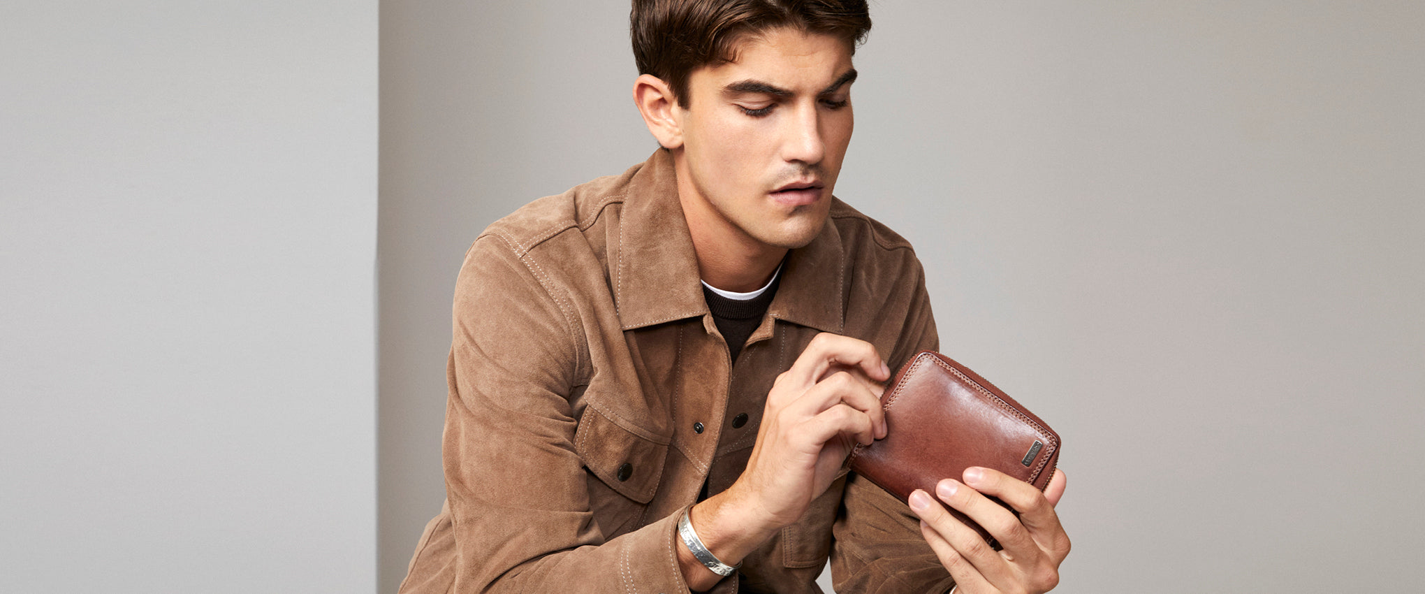 Men's Tabbed Wallets - Colorado, Aviator & more – Strandbags Australia