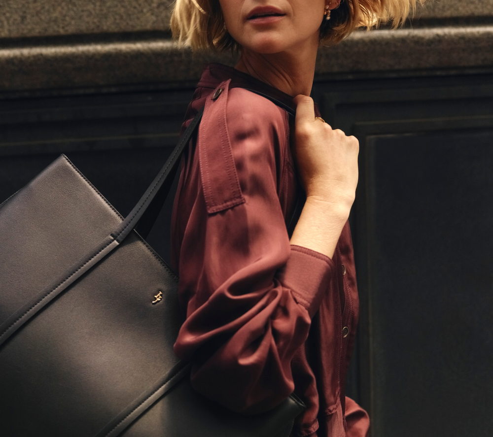 Laura Jones – Strandbags Australia